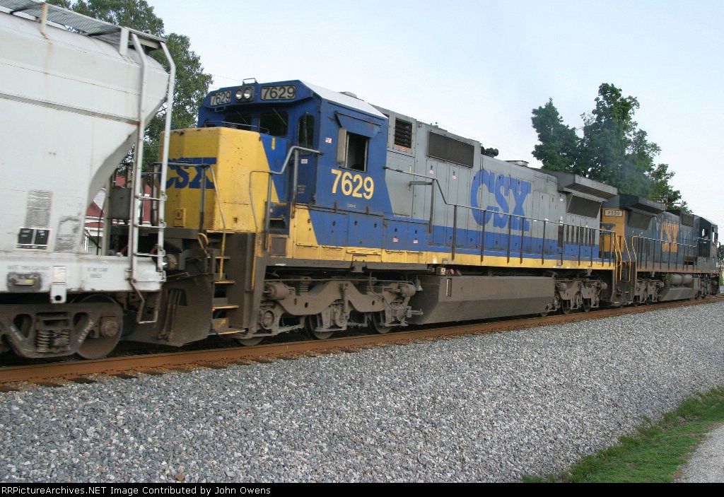 CSX 7629/CSXT Q573